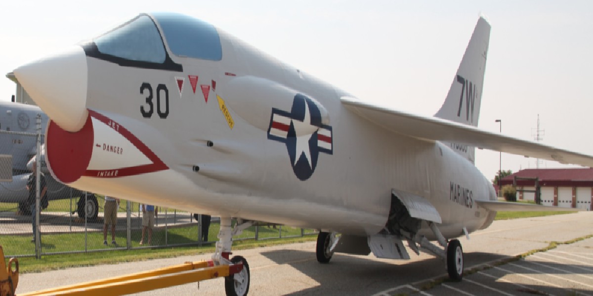Vought F8U-1 “Crusader” - Wings of Freedom